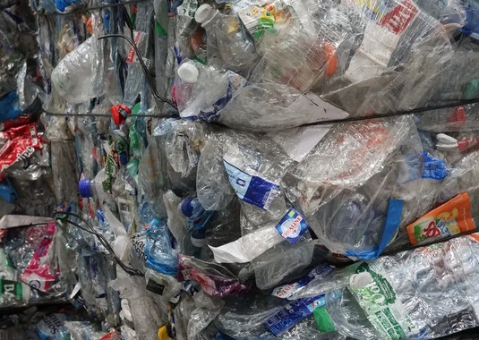Contre la pollution plastique - Article - Access'Infos